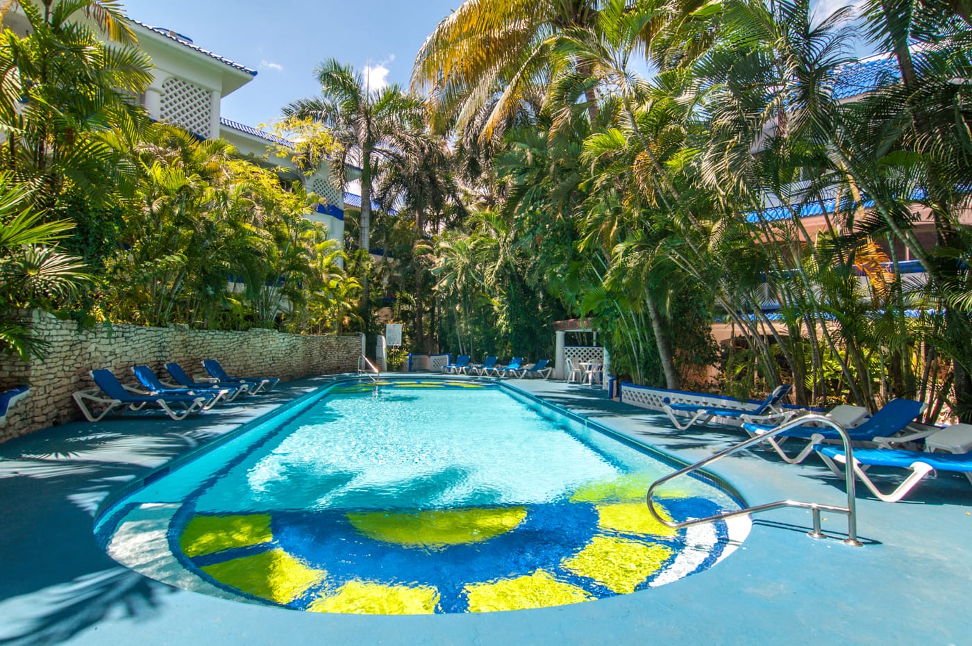 Common Area Pool - Playa Breeze